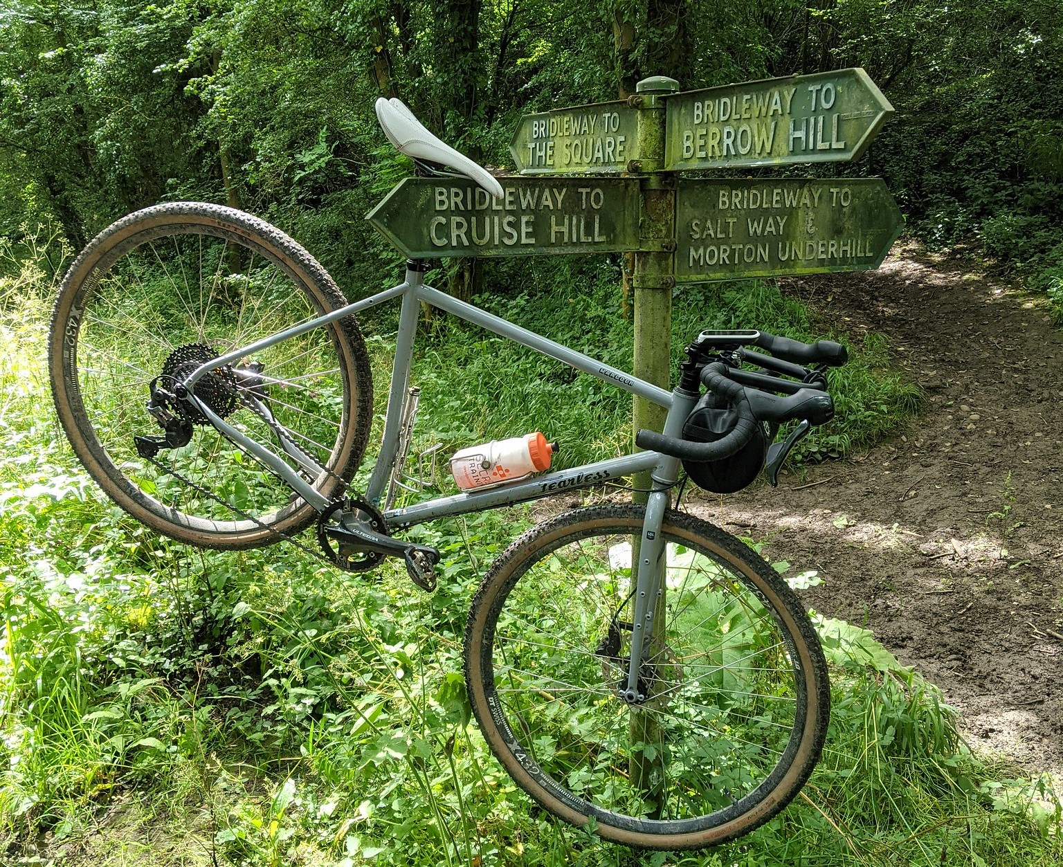 Fearless Warlock Frameset Review – UK GRAVEL COLLECTIVE